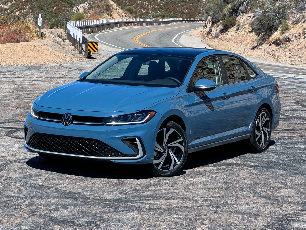2025 Volkswagen Jetta Features Technology And MPG Comparison 2025 Volkswagen Jetta Features Technology And MPG Comparison
